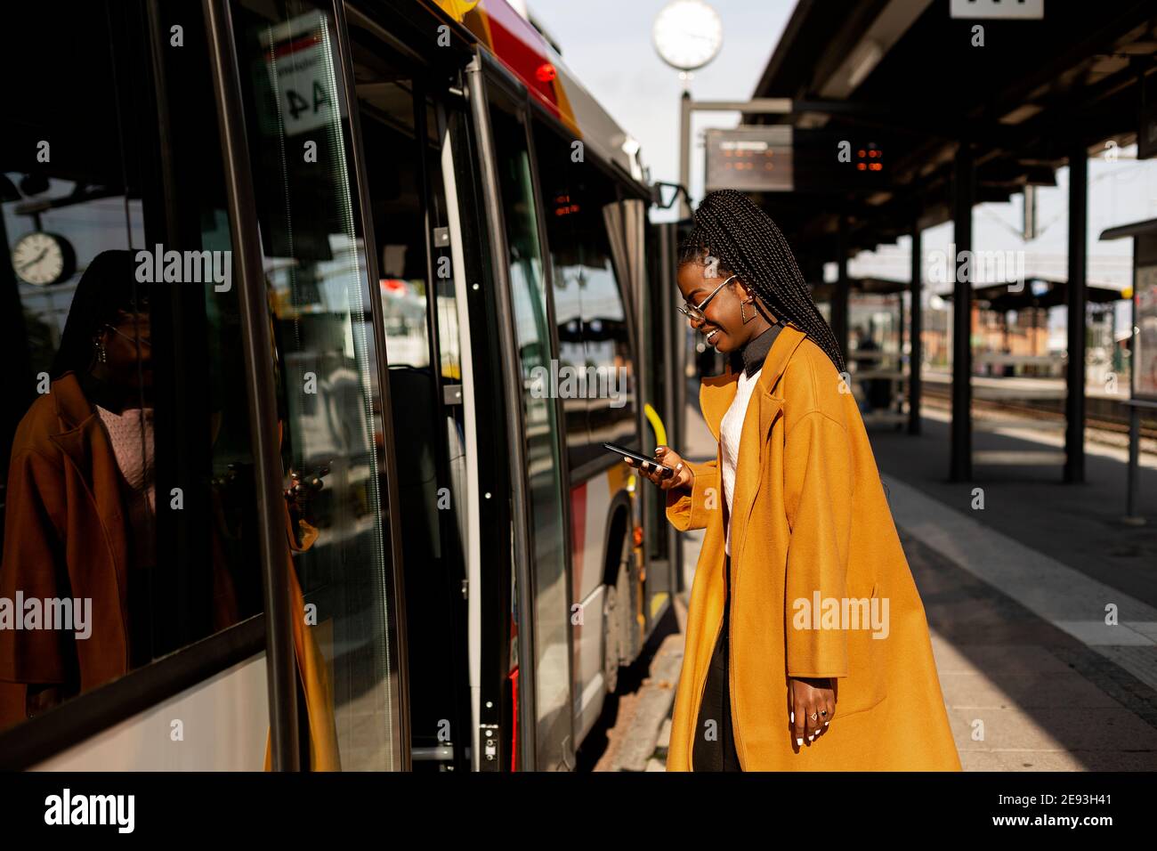 People entering bus hi-res stock photography and images - Alamy