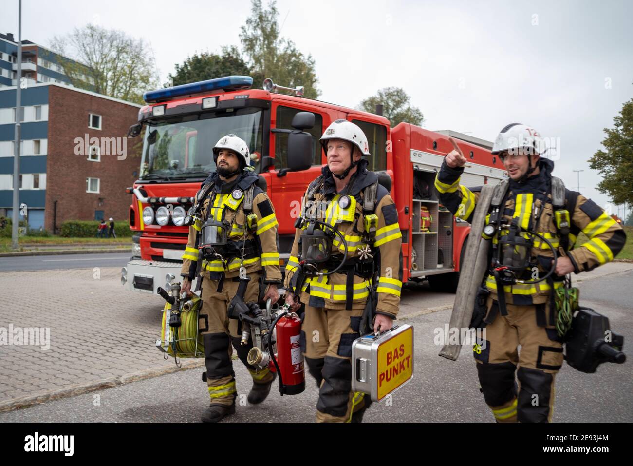 Firefighters carry people hi-res stock photography and images - Alamy
