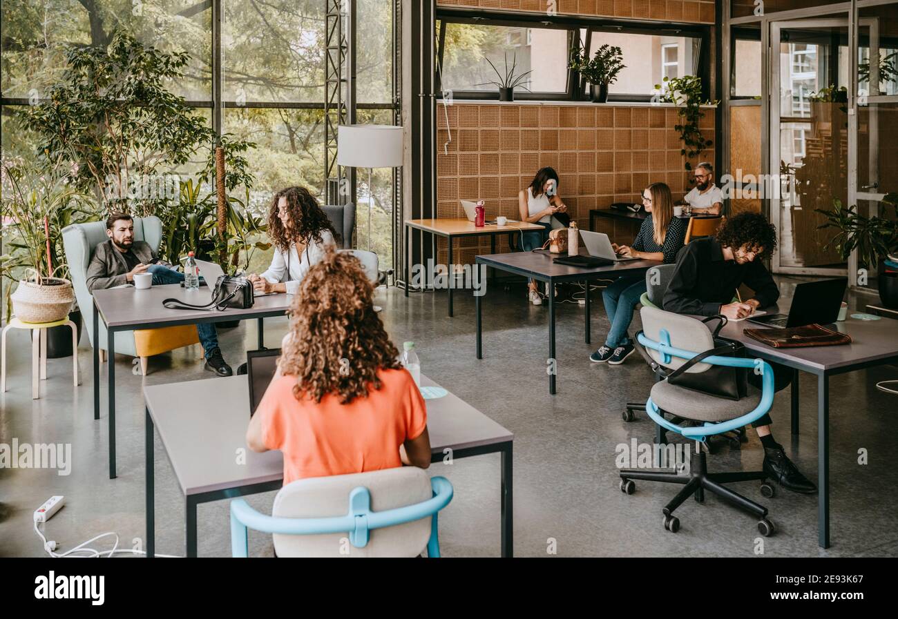 Coworking cooperation hi-res stock photography and images - Alamy