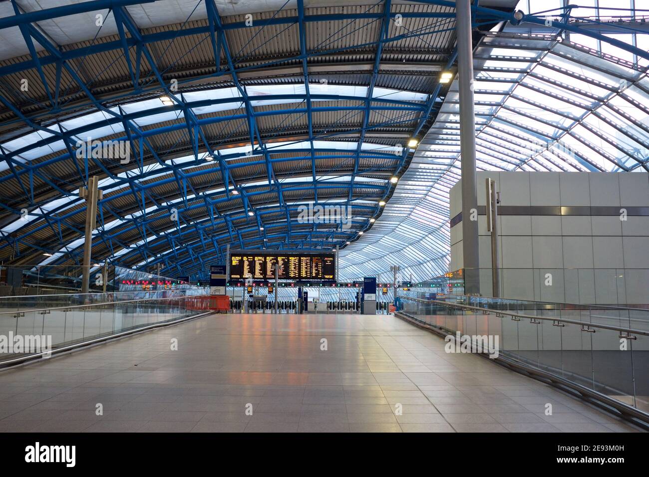 Lockdown at Waterloo Station , New Terminal Stock Photo - Alamy
