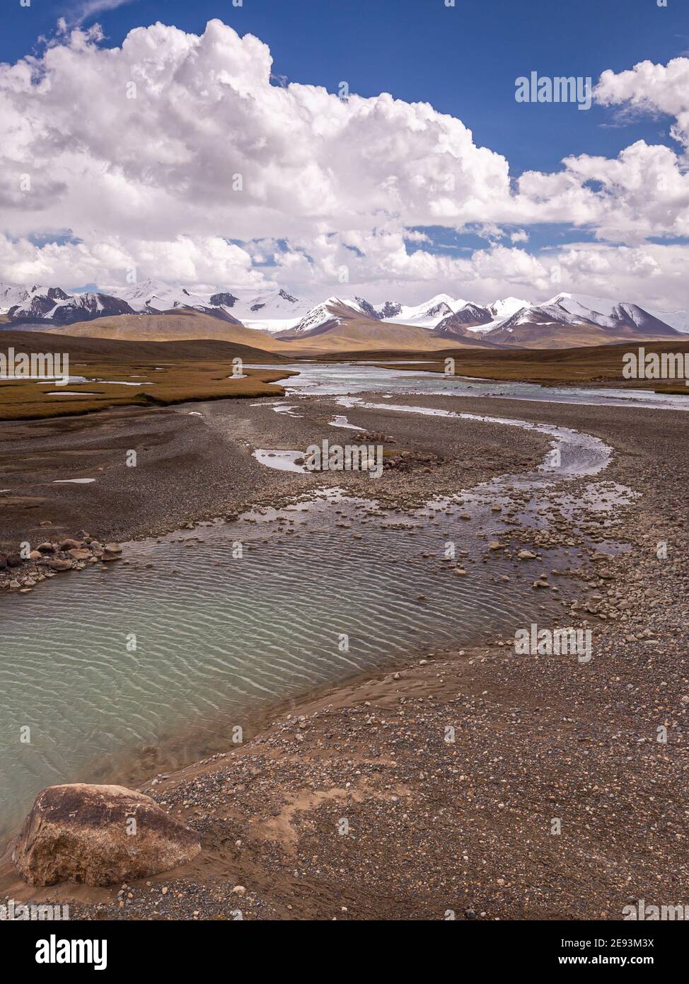 Plateau cold and flowing clouds hi-res stock photography and images - Alamy