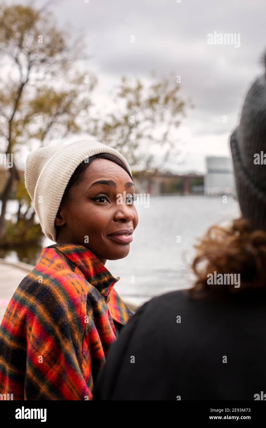 Woman adult smiling friend hi-res stock photography and images - Alamy