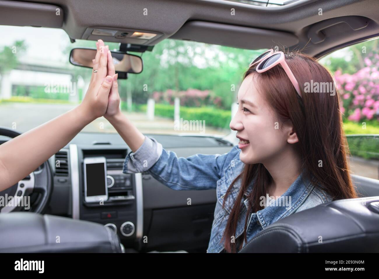 Five japanese girls hi-res stock photography and images - Alamy