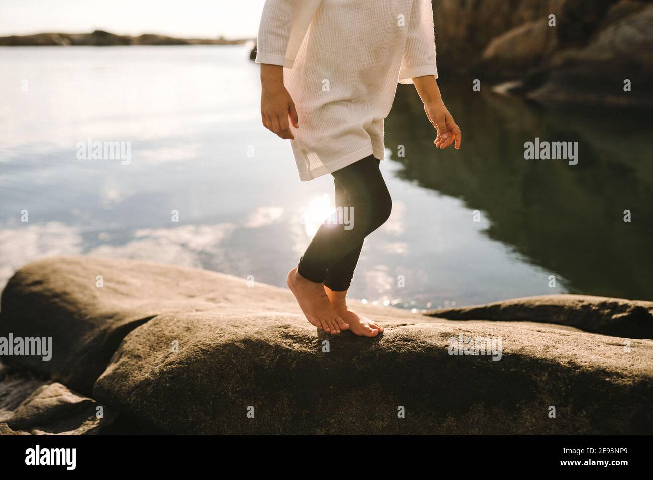 Children barefoot hi-res stock photography and images - Alamy
