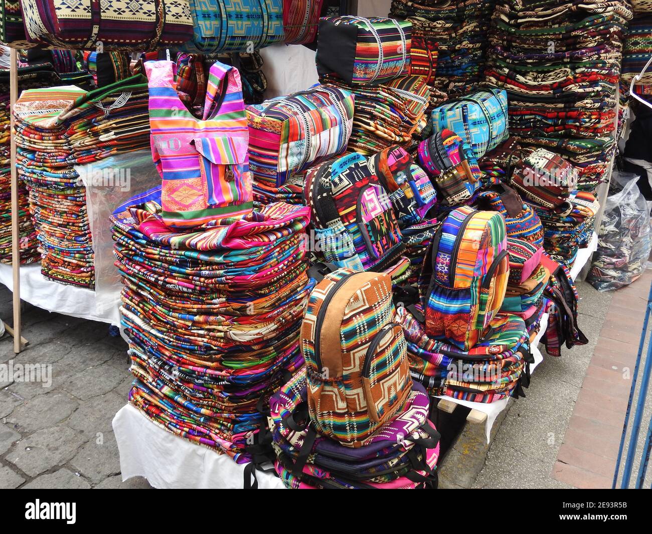 Clothing store ecuador hi-res stock photography and images - Alamy