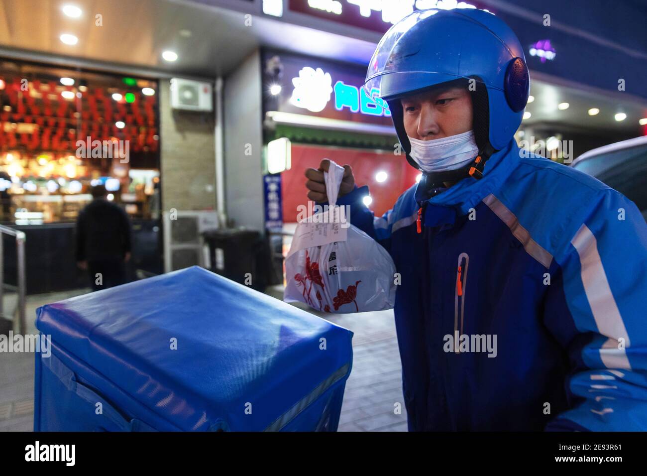 To get take-out meals Stock Photo - Alamy