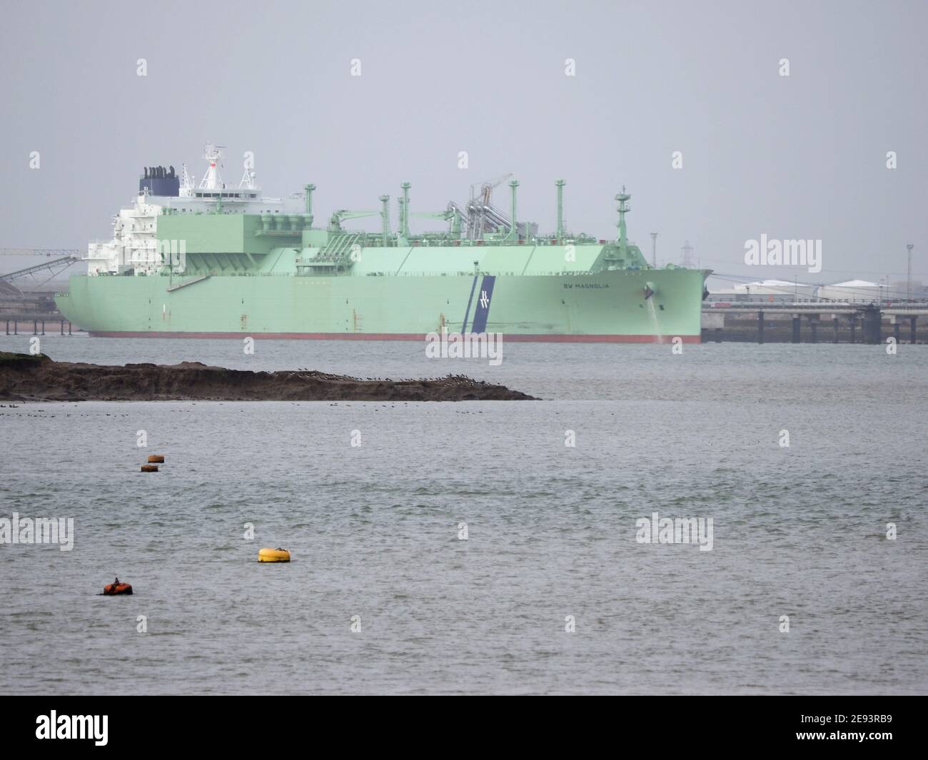 Queenborough, Kent, UK. 2nd February 2021. Grain LNG - Europe's largest ...