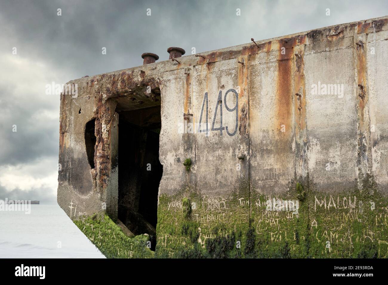 Ww2 beach defences hi-res stock photography and images - Alamy