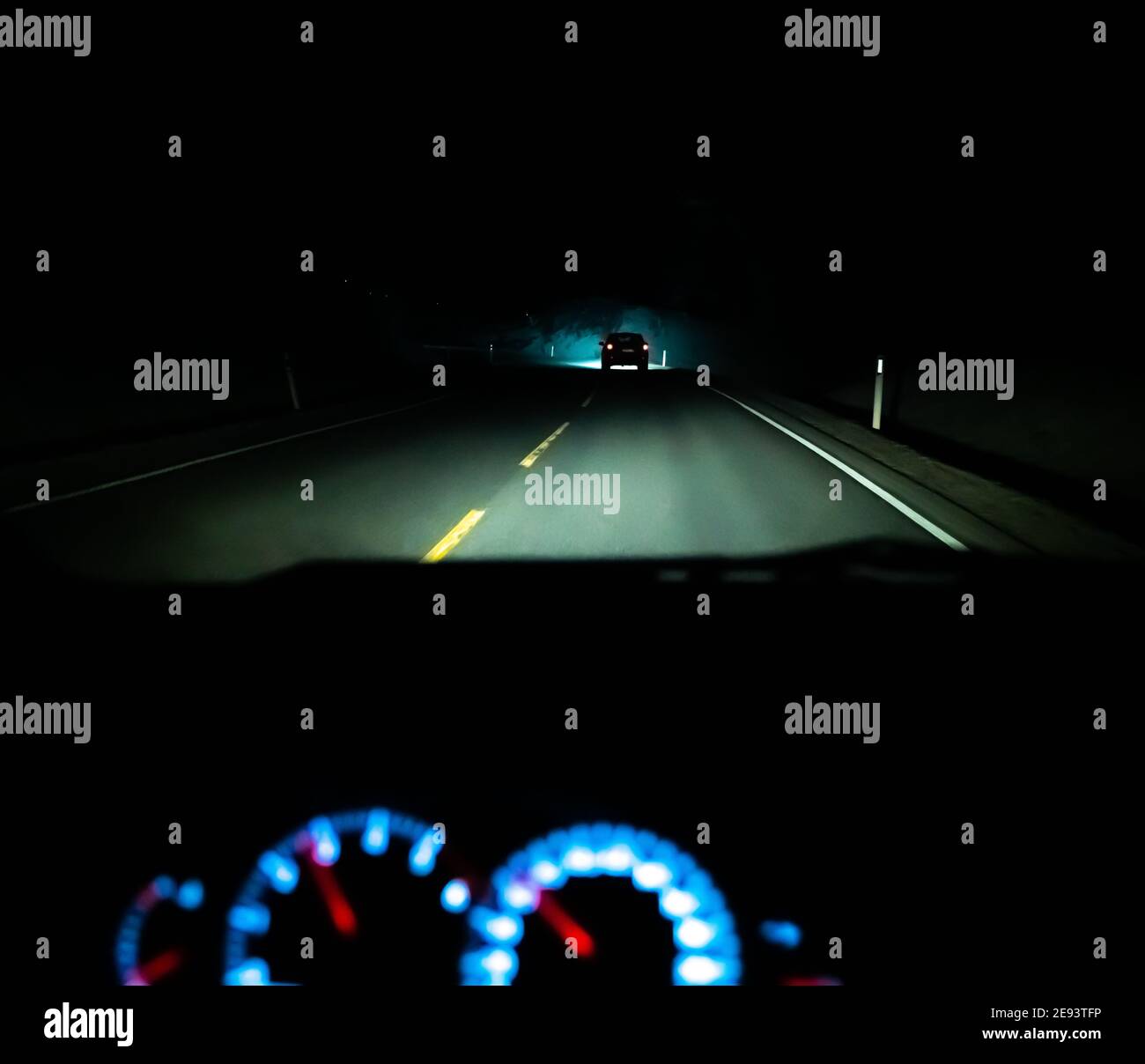 Drivers hand holding steering wheel hi-res stock photography and images ...