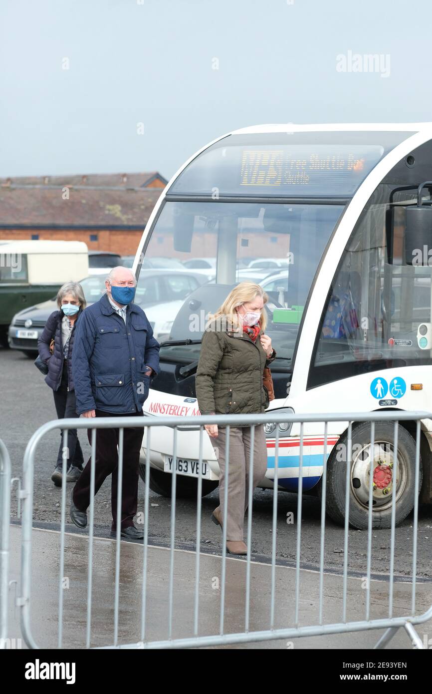 Senior shuttle bus hi-res stock photography and images - Alamy