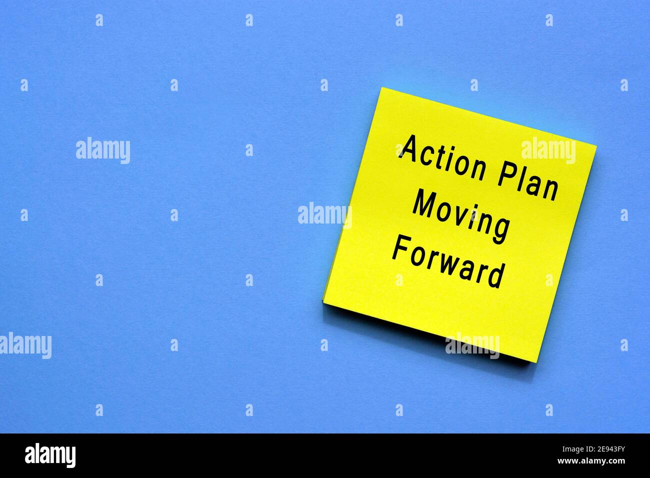 Action plan moving forward text on yellow sticky note Stock Photo - Alamy