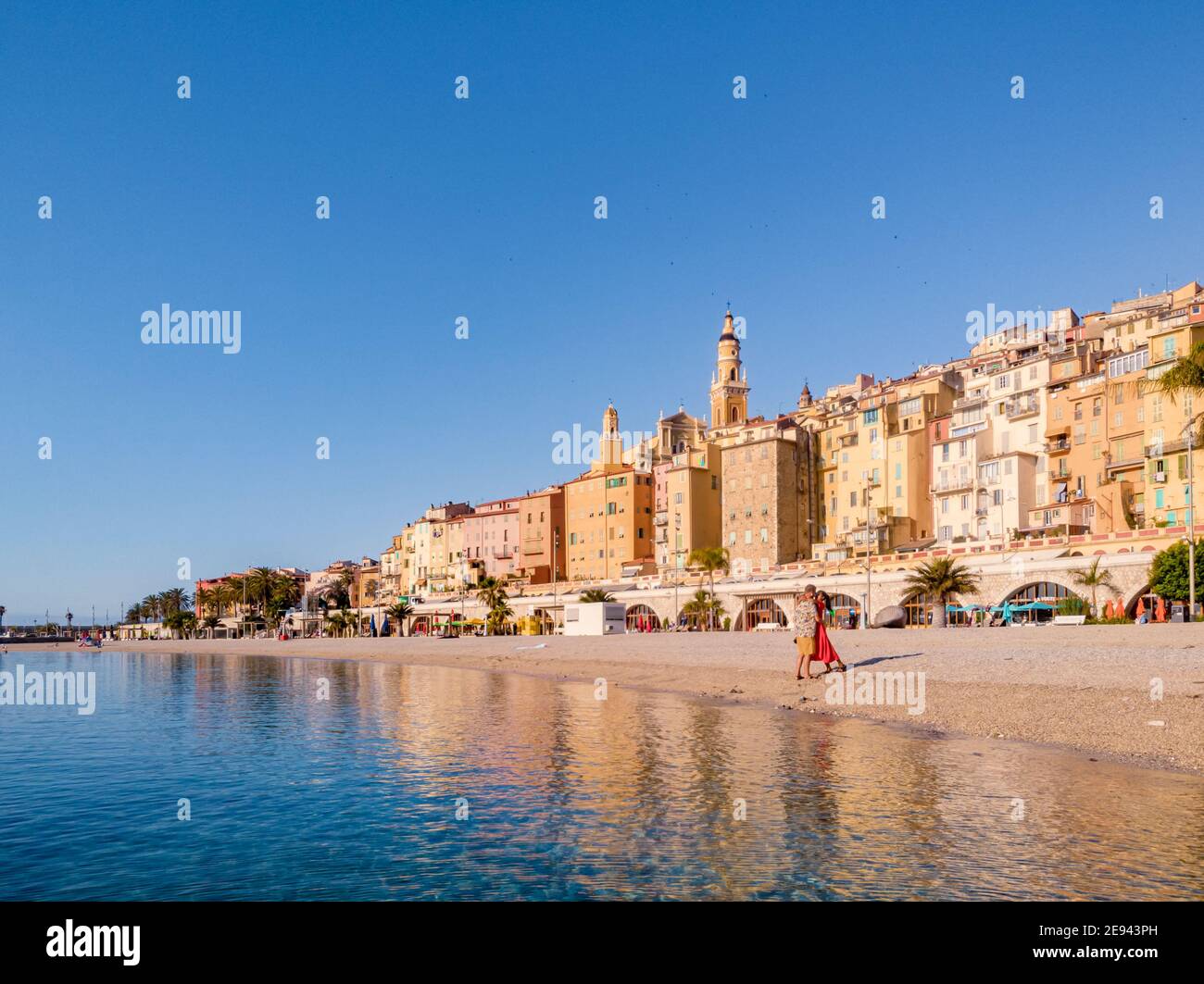 Couple on the french riviera hi-res stock photography and images - Alamy