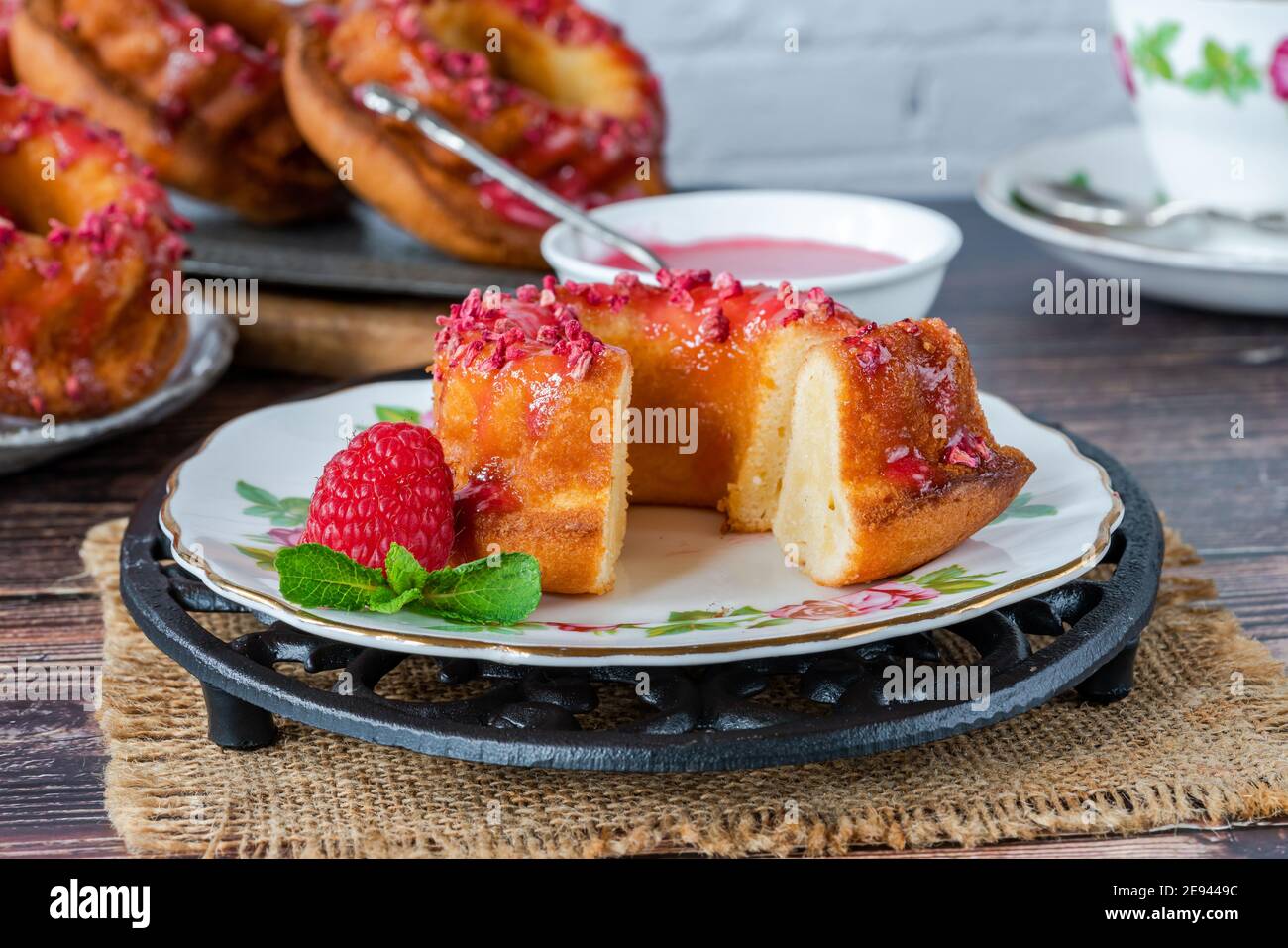 Mini vanilla pound cakes with raspberry icing Stock Photo - Alamy