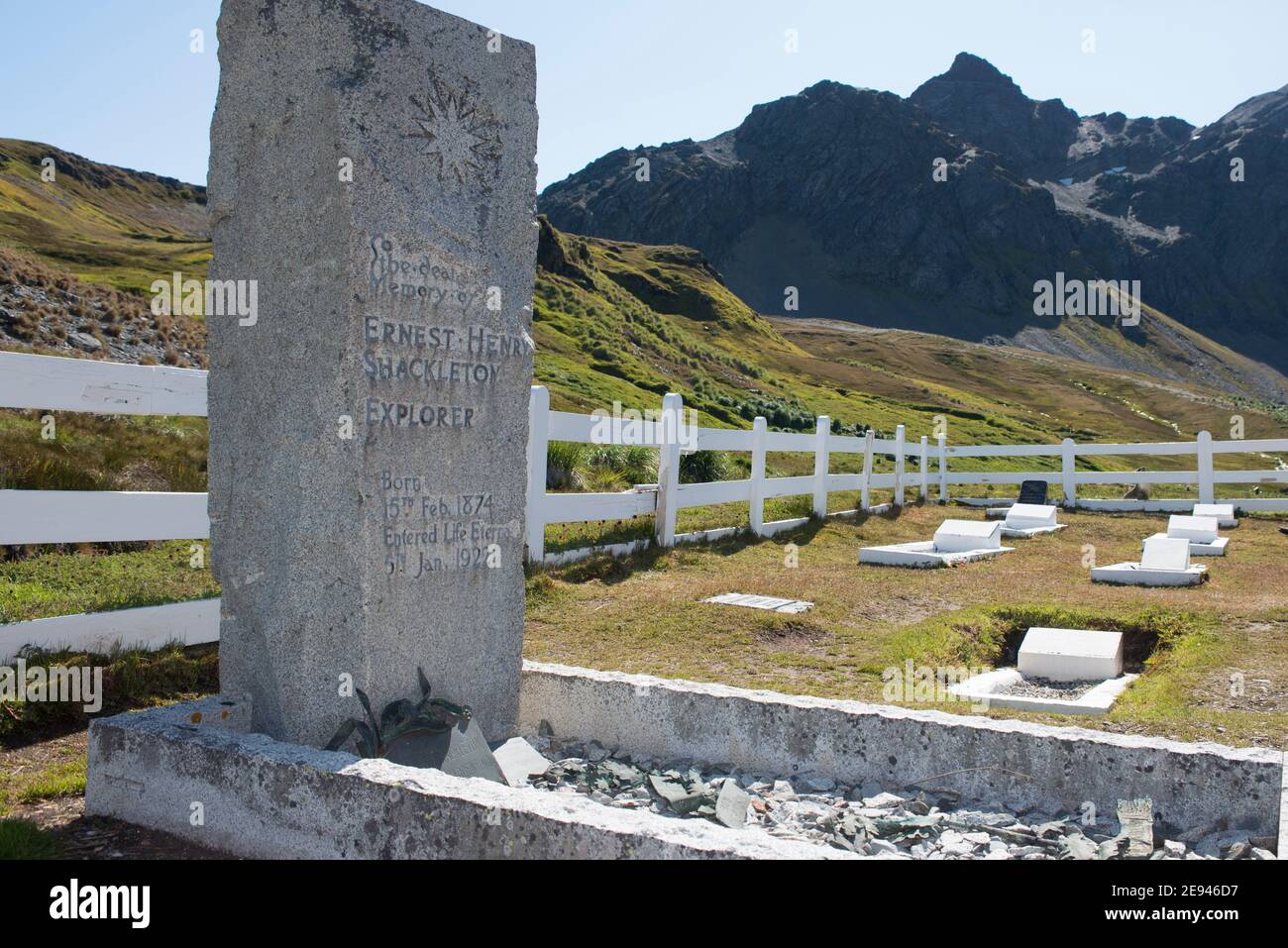 Gravestone of Sir Ernest Shackleton in the graveyard at Grytviken south ...