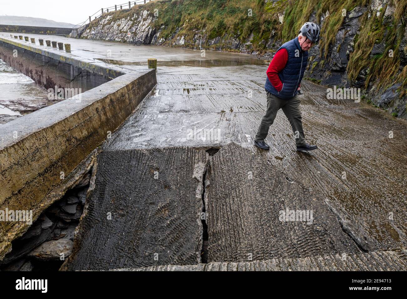 Pier foundation hi-res stock photography and images - Alamy