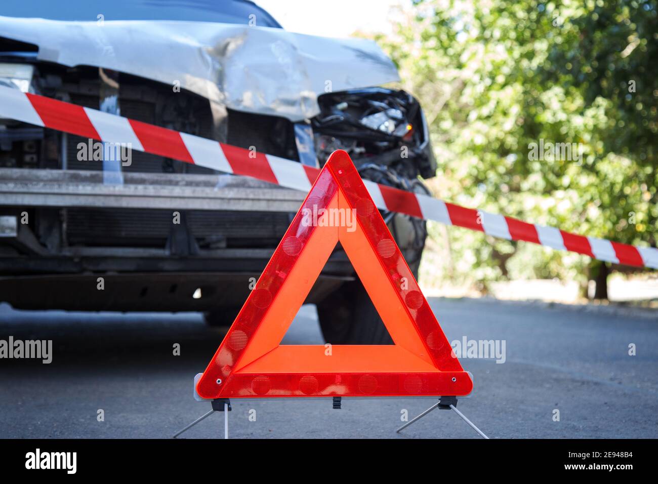 Accident warning triangle hi-res stock photography and images - Alamy