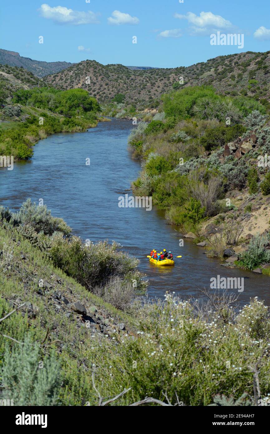 How to float the rio grande river hi-res stock photography and images ...