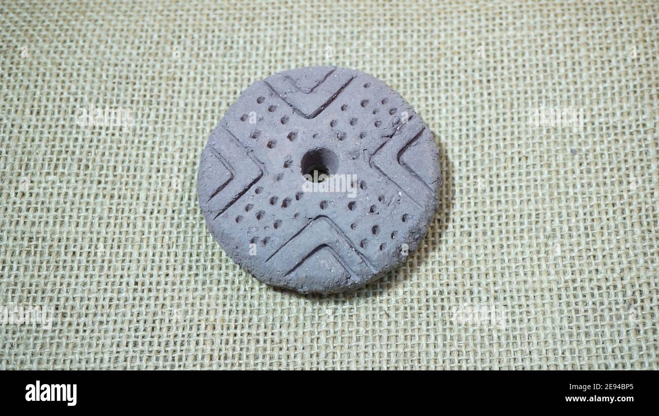 Drop spindle hi-res stock photography and images - Alamy