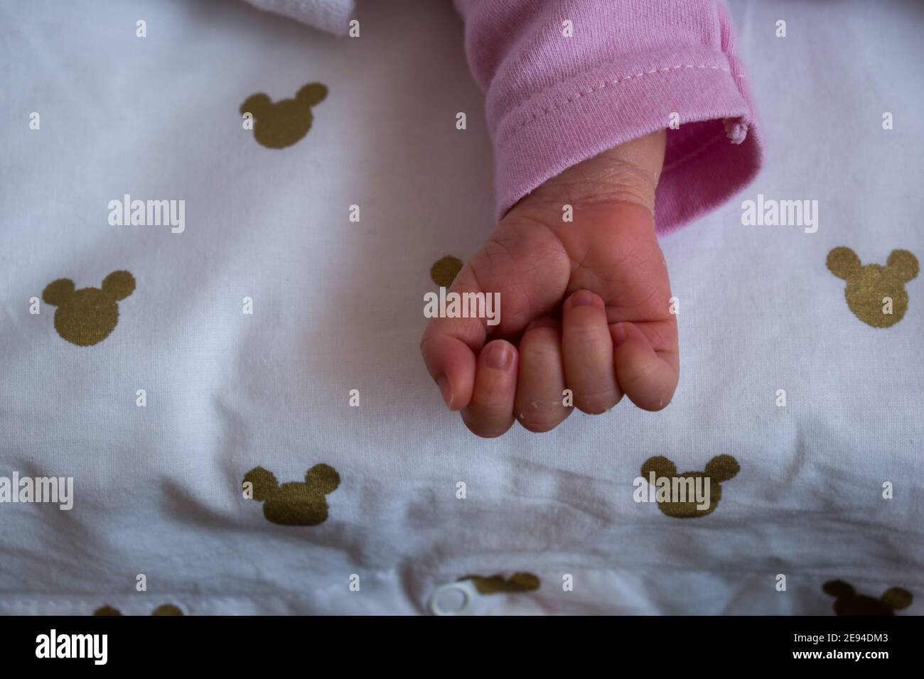 Small baby hand hi-res stock photography and images - Alamy