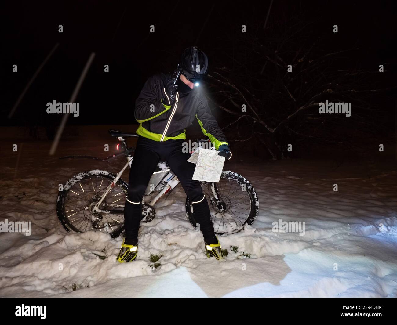 Cold hands cyclist hi-res stock photography and images - Alamy