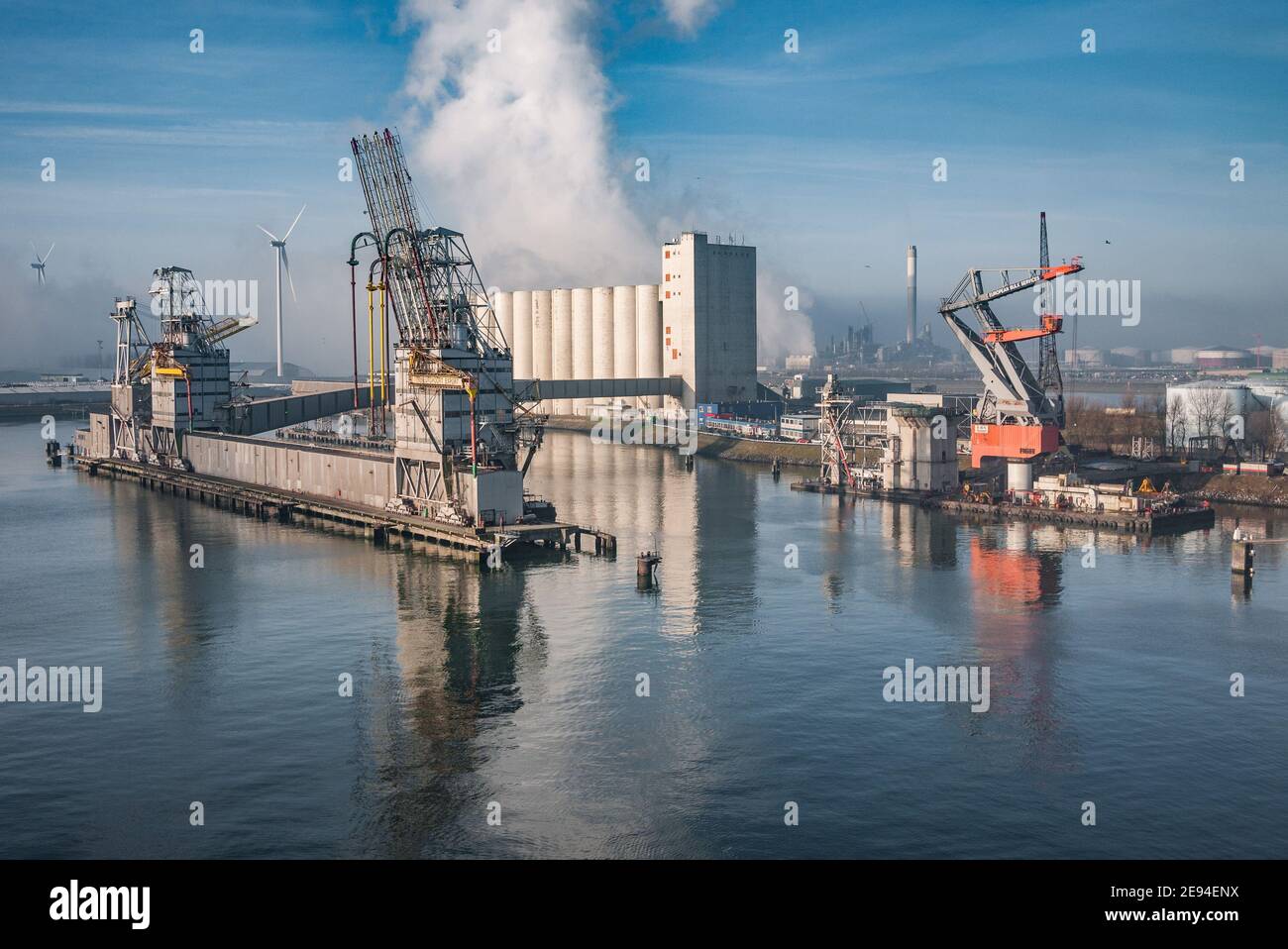 Europoort ore docks hi-res stock photography and images - Alamy