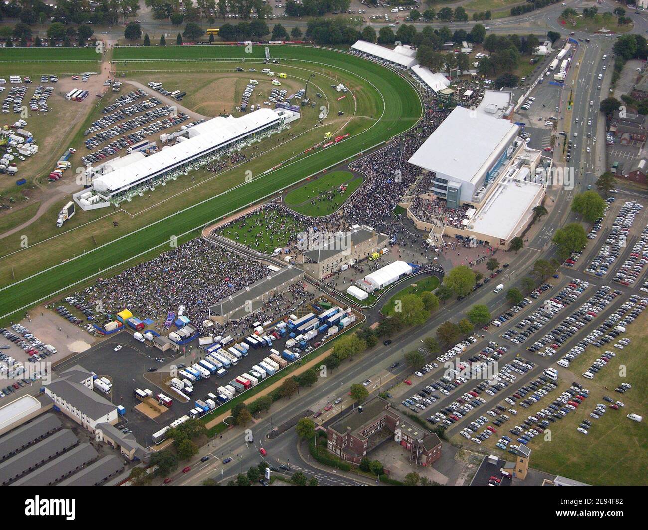 Doncaster racecourse hi-res stock photography and images - Alamy