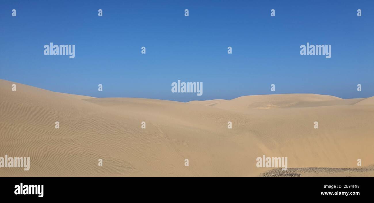 Beautiful desert landscapes hi-res stock photography and images - Alamy
