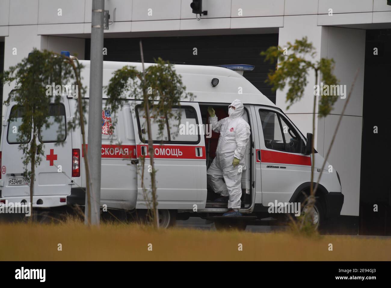 October 7, 2020. - Russia, Moscow. - Ambulance by the Novomoskovsky ...
