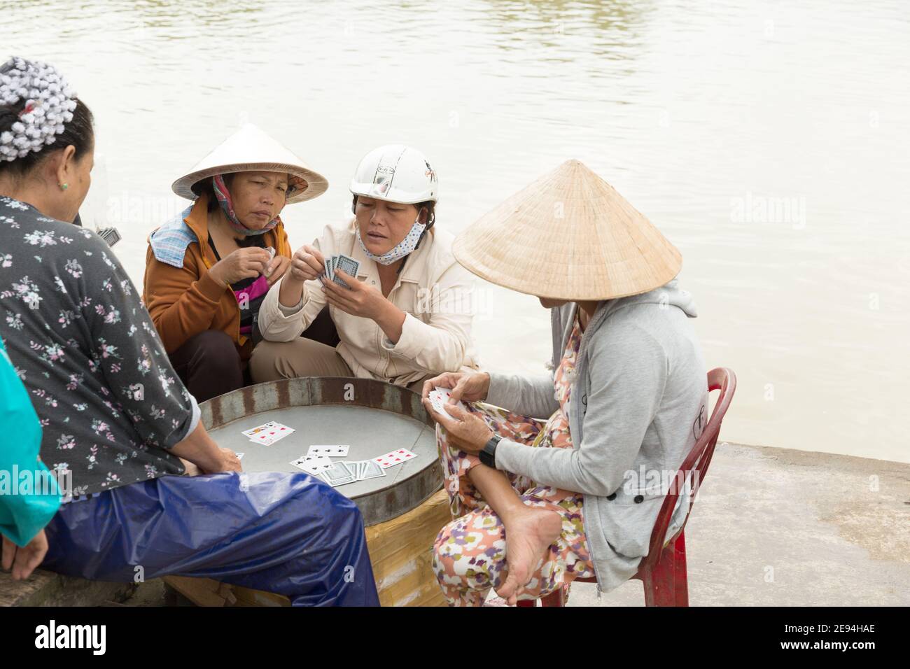 Vietnamese cards vietnam playing cards hi-res stock photography and ...