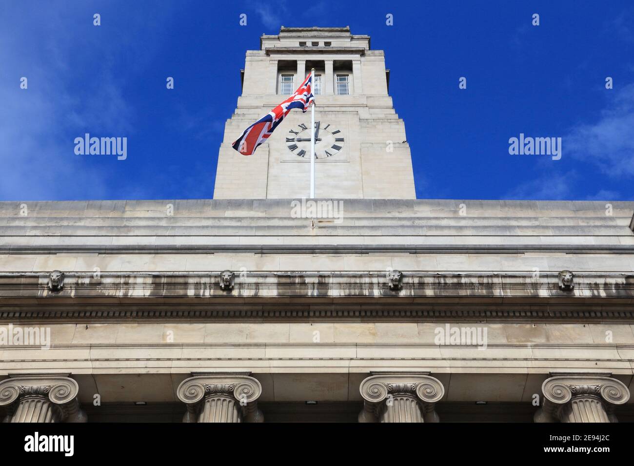 Leeds city, UK. Parkinson Building of the University of Leeds Stock ...
