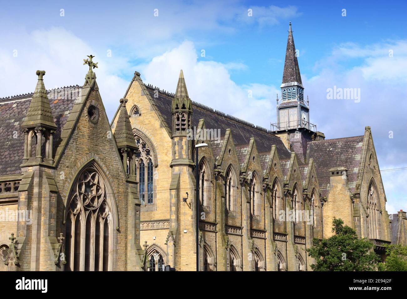 Leeds university building hi-res stock photography and images - Alamy