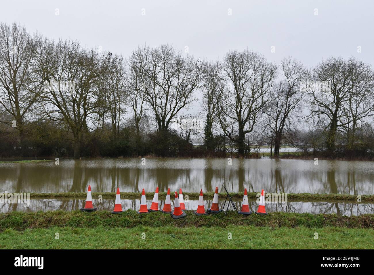 Flooding Cookham High Resolution Stock Photography and Images - Alamy