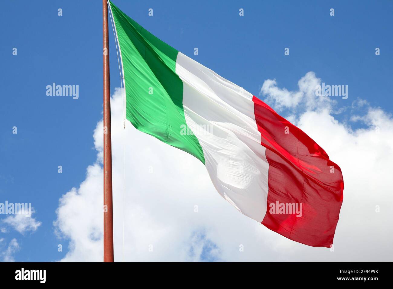 Flag of Italy at Vittoriano, Rome. National symbol Stock Photo - Alamy