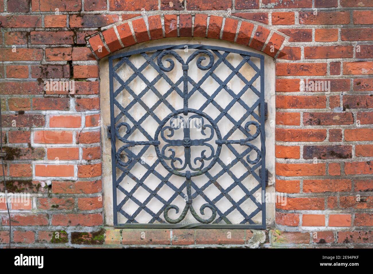 Brick lattice hi-res stock photography and images - Alamy