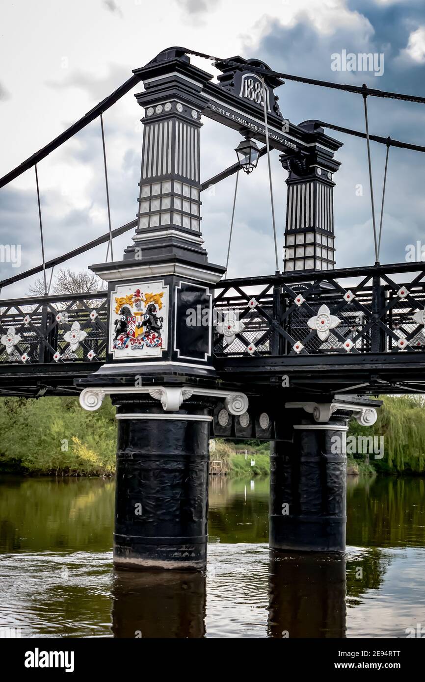Stapenhill suspension bridge hi-res stock photography and images - Alamy