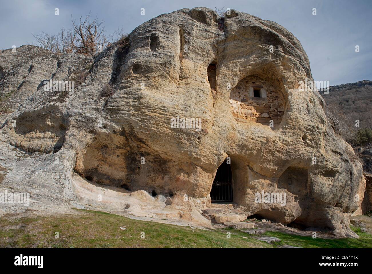 Medieval rock hi-res stock photography and images - Alamy