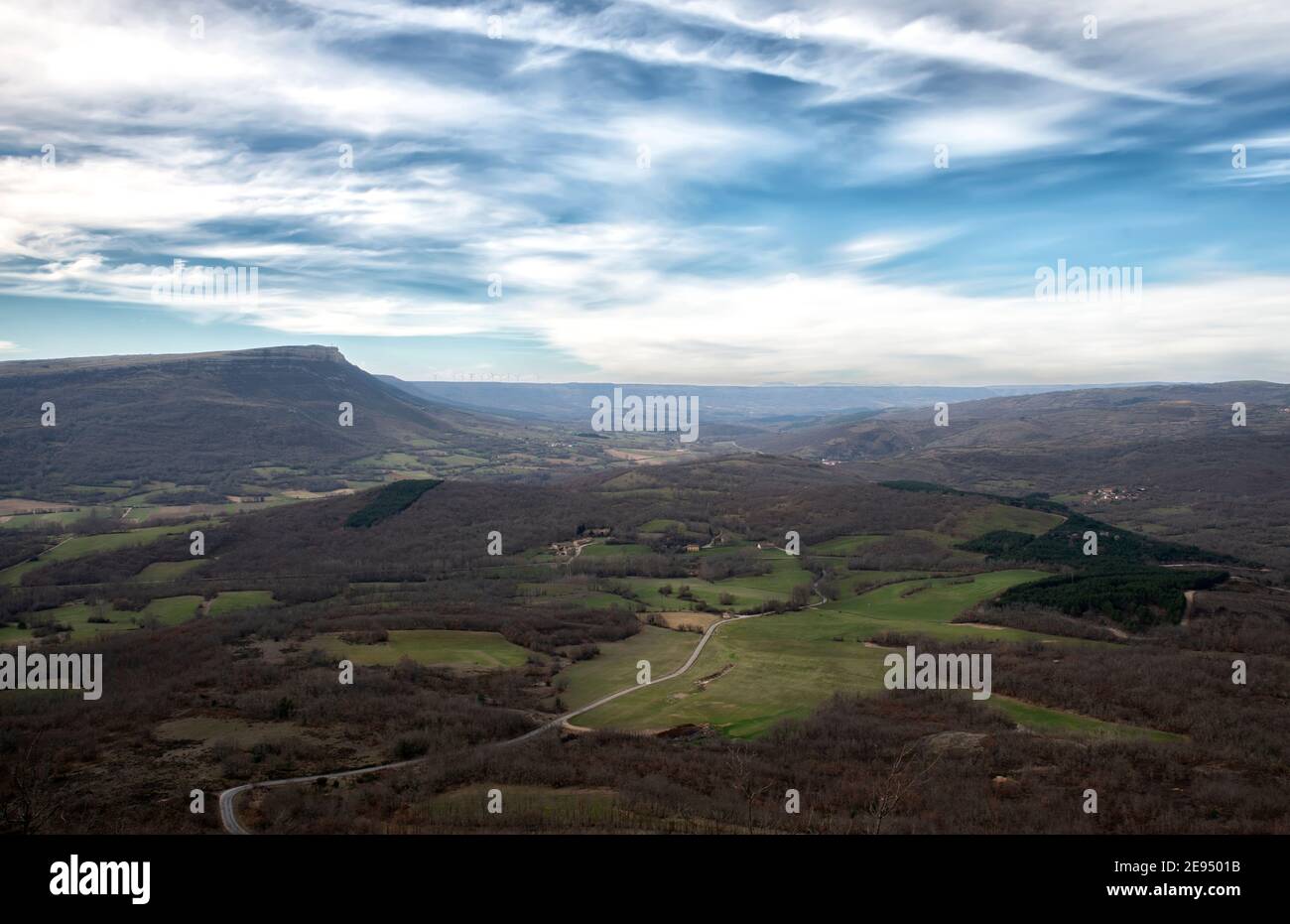 Panoramic mountains hi-res stock photography and images - Alamy