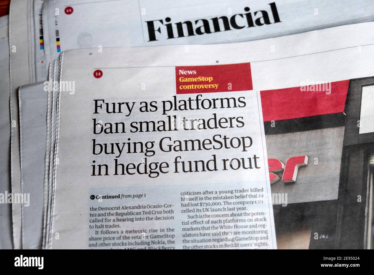 Gamestop hi-res stock photography and images - Alamy