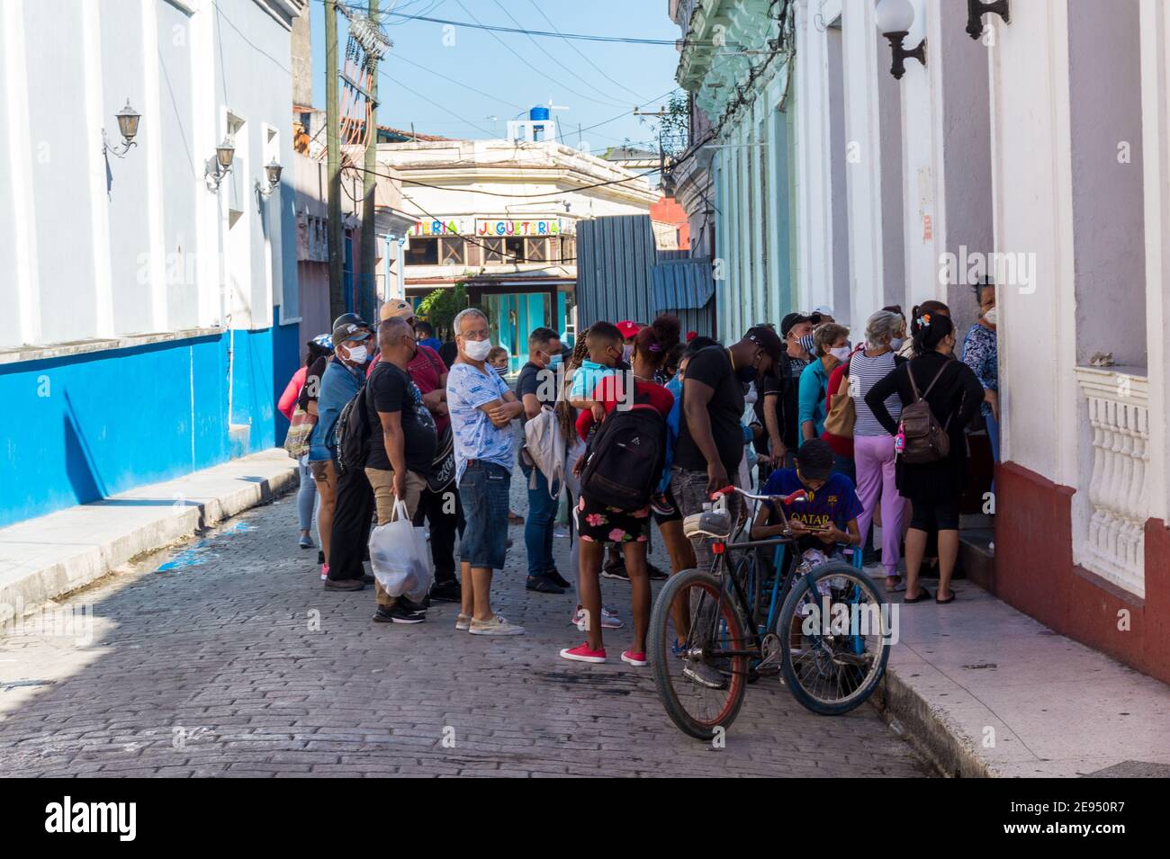 Cuban bread line hi-res stock photography and images - Alamy