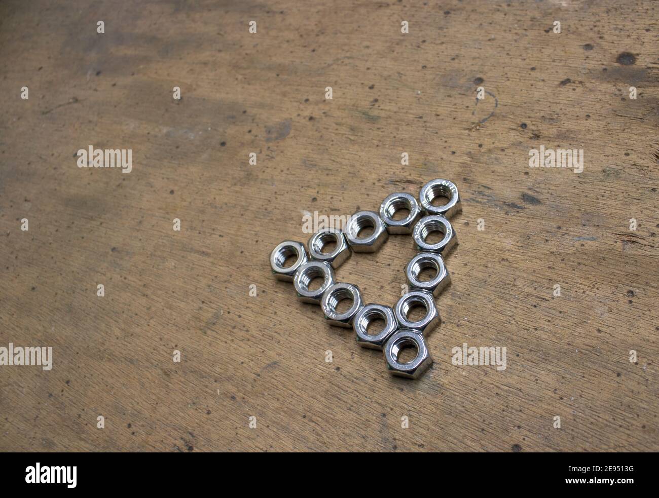 Triangle thread hi-res stock photography and images - Alamy