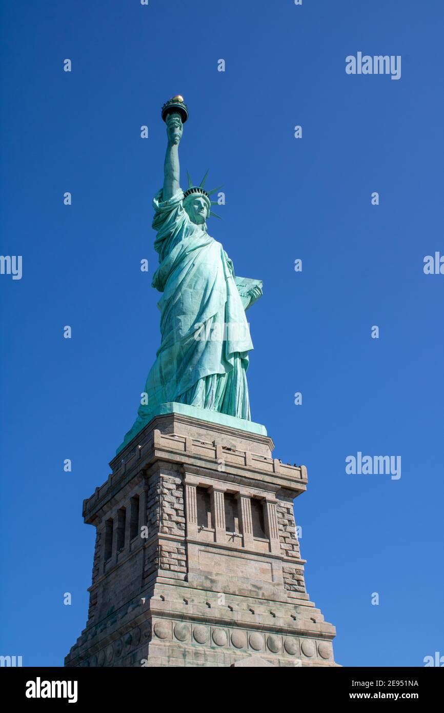 Statue of liberty in portrait view with clear sky Stock Photo - Alamy