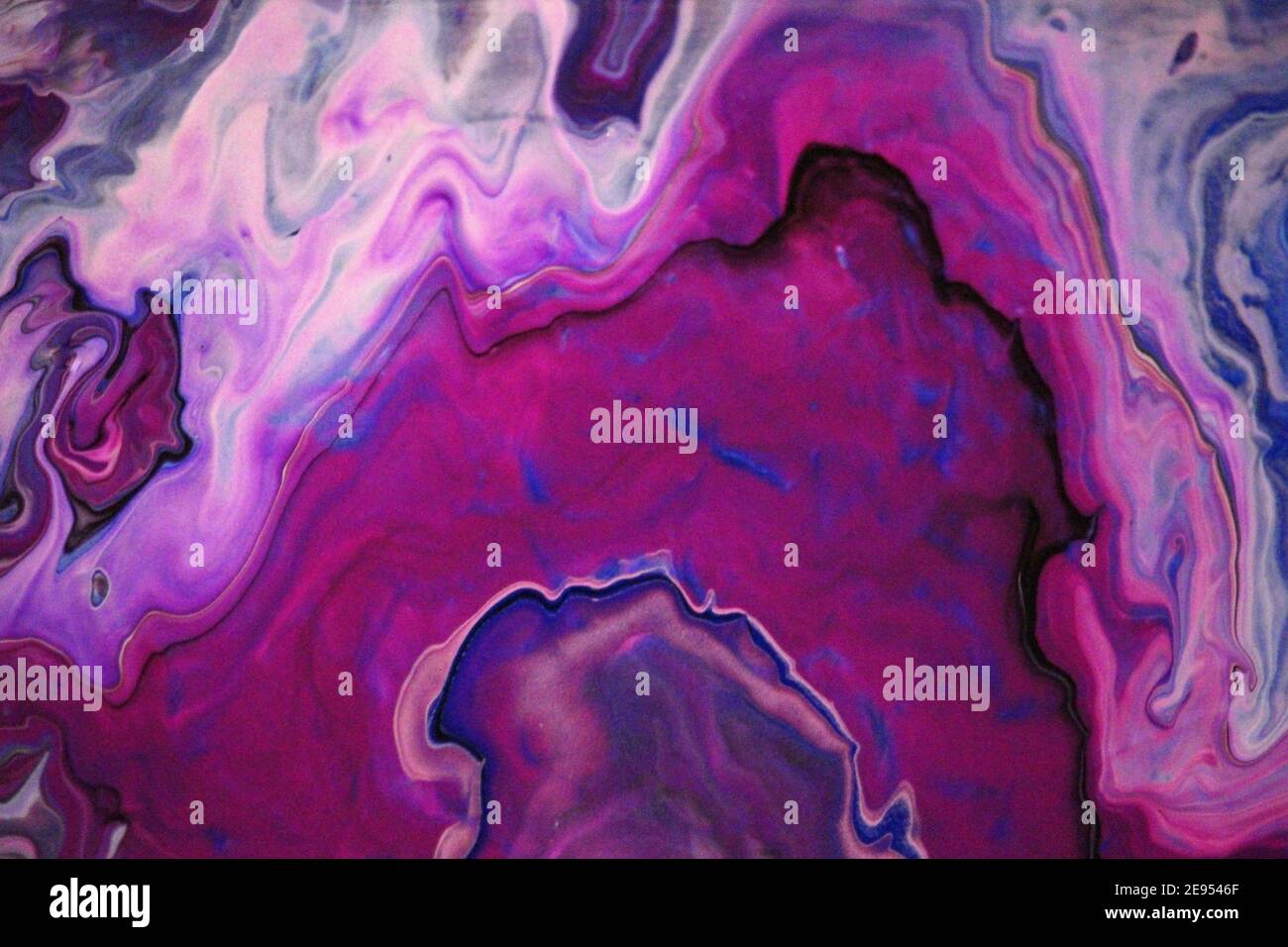 Purple painting art hi-res stock photography and images - Alamy