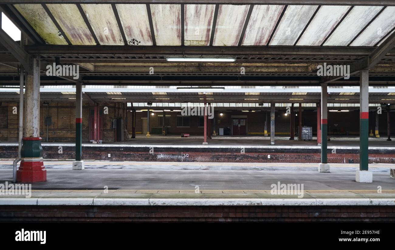 Preston railway station hi-res stock photography and images - Alamy