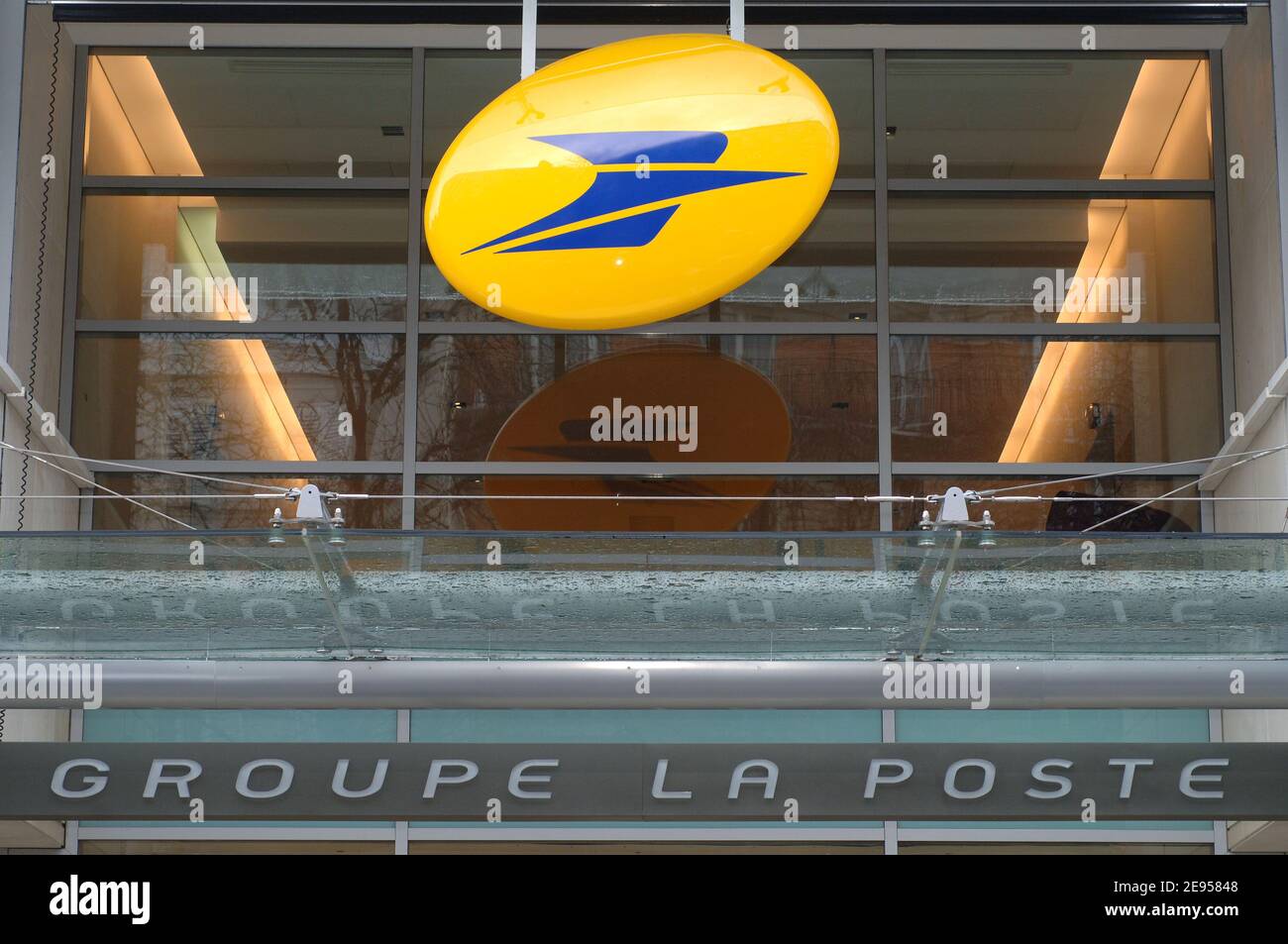 Logos de banque hi-res stock photography and images - Alamy