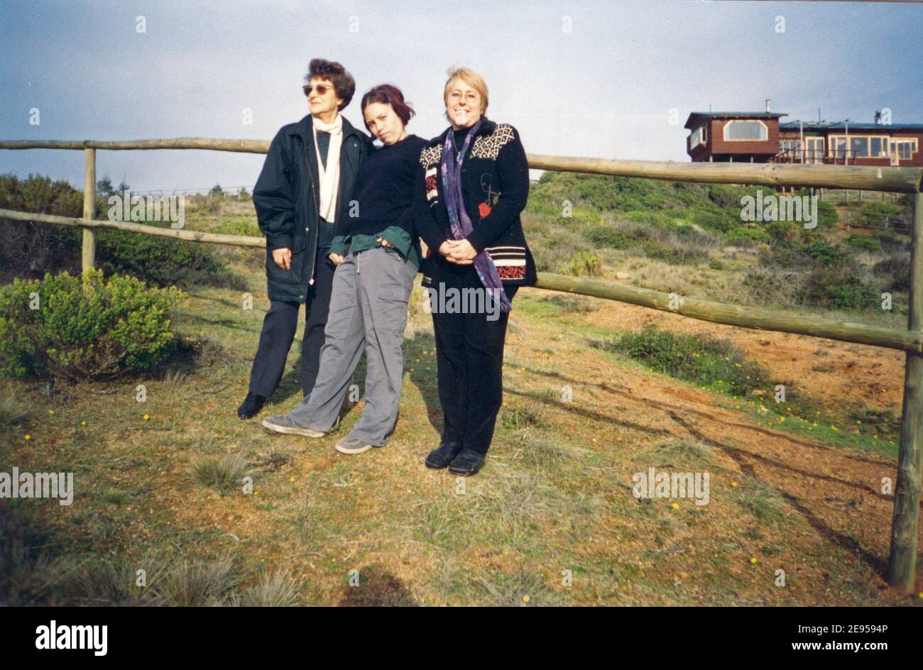 File picture taken in 2000 of Michelle Bachelet with her mother Angela ...