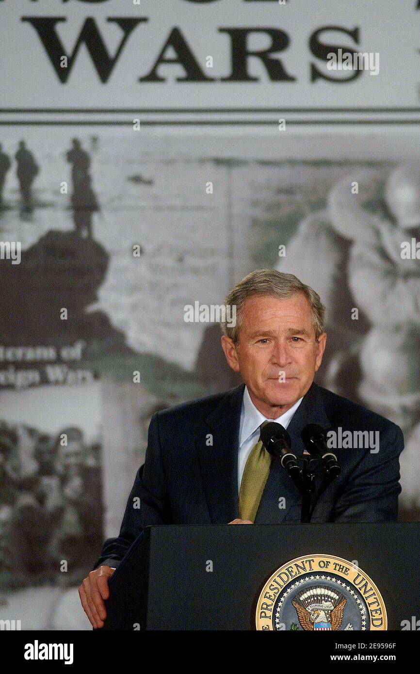U.S. President George W. Bush talks to veterans of foreign wars and ...