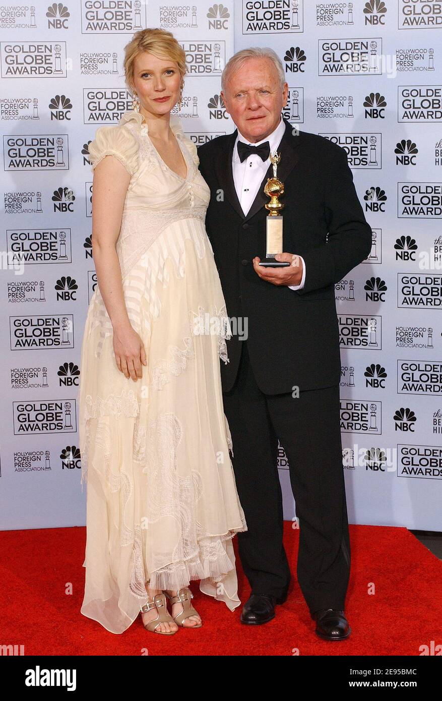 Gwyneth Paltrow and Sir Anthony Hopkins pose in the pressroom during ...