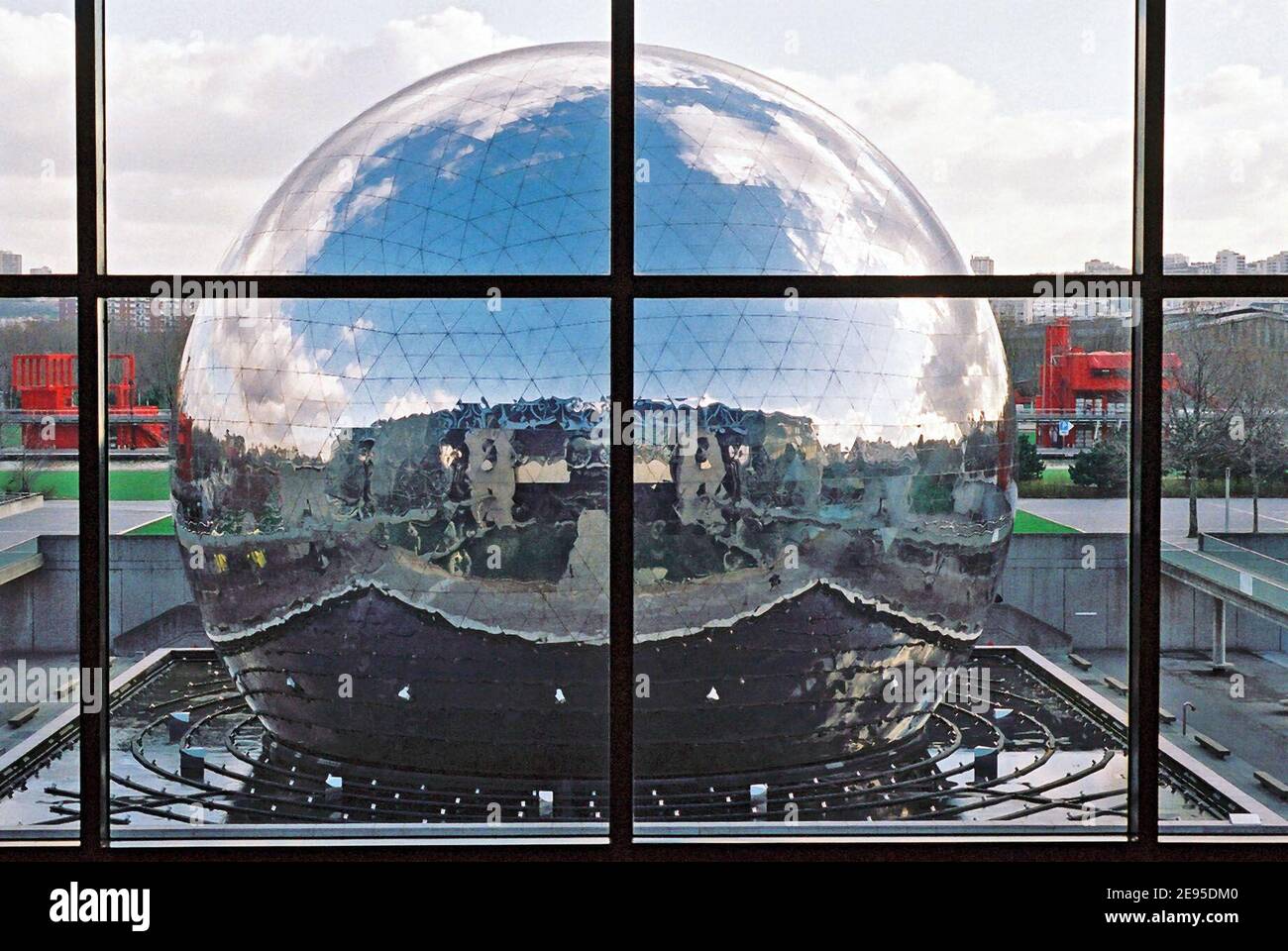 Parc de la villette paris cinema hi-res stock photography and images ...