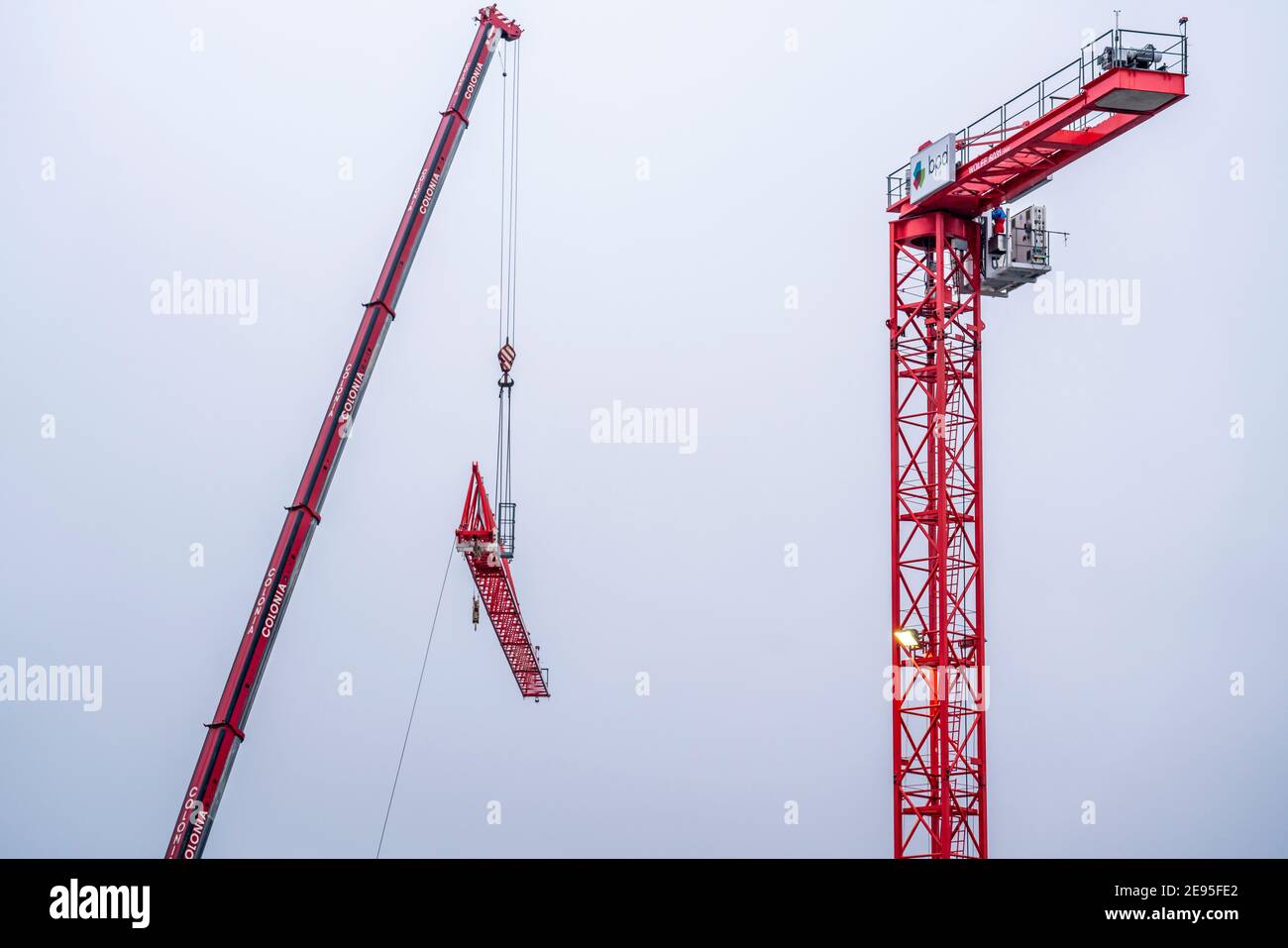 Truck mounted crane hi-res stock photography and images - Alamy