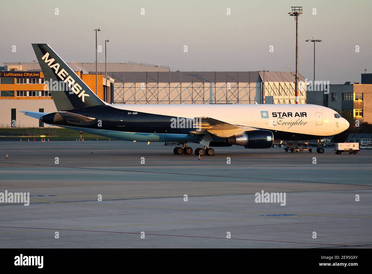 Maersk air cargo boeing hi-res stock photography and images - Alamy